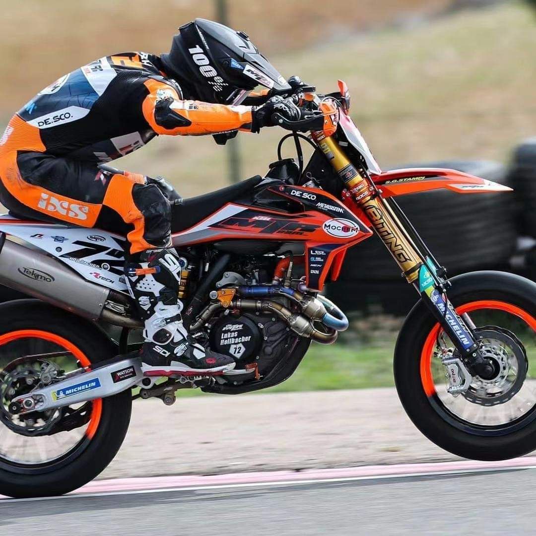 HOW SUPERMOTO IMPROVED MY RIDING – Coming from a sportsbike guy ‣ MotoMsf